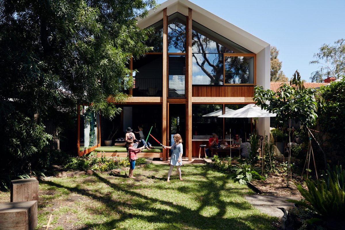 Tai Snaith and Simon Knott create a social, sustainable home in ...